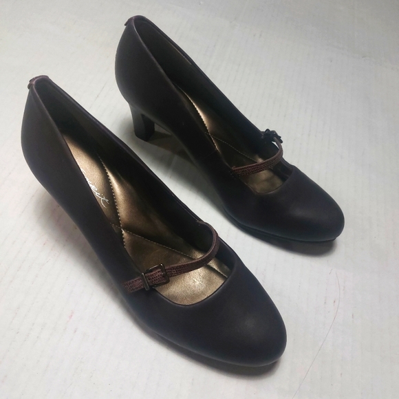 Easy Spirit | Shoes | Easy Sperit Shoe Ampara Mary Jane Pump Black ...